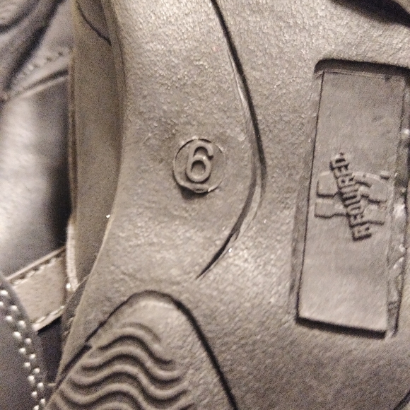 Id Required | Shoes | Nwot Ladies Id Required Shoes | Poshmark